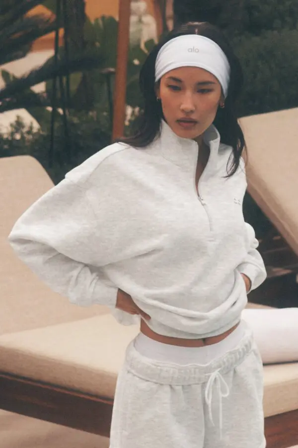 33711168~white